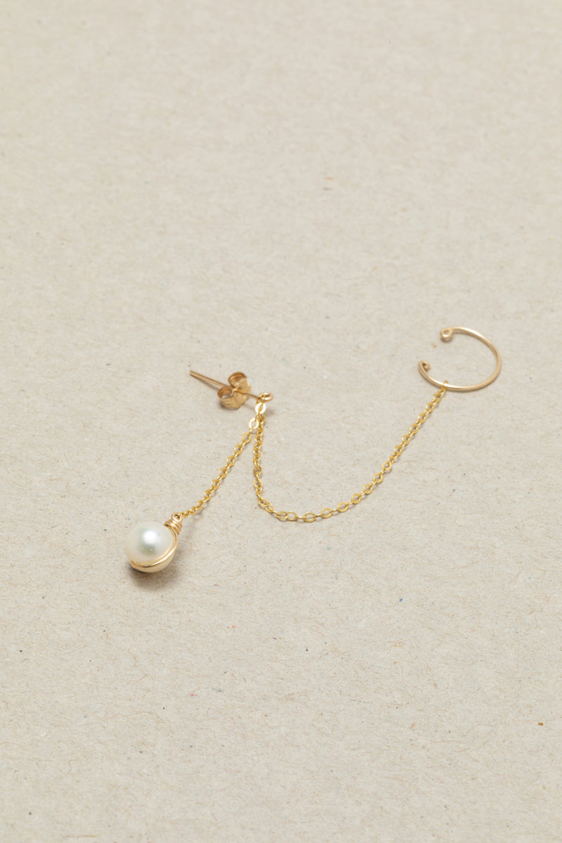 Stella ear cuff - Cultured pearl – YAY Paris